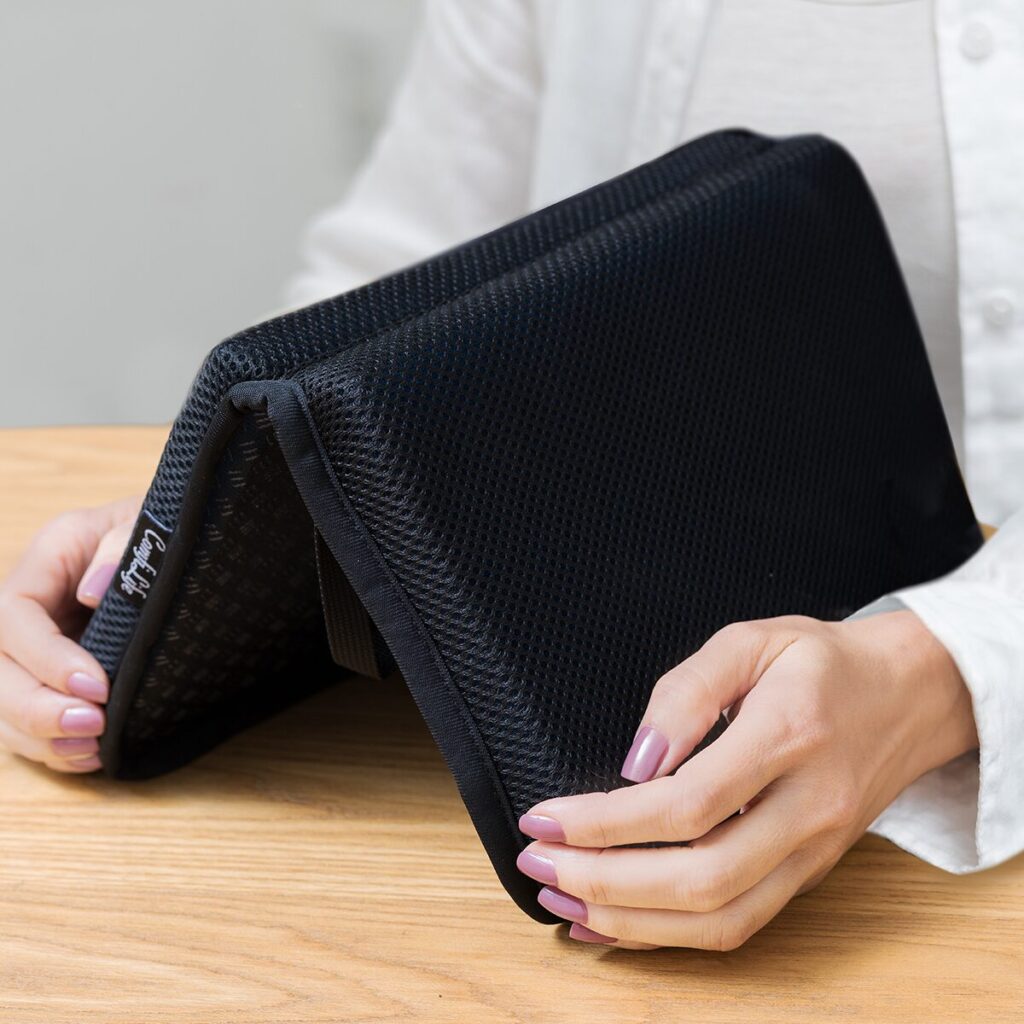 ComfiLife Portable Foldable Travel Seat Cushion with Cooling Gel Grid ...